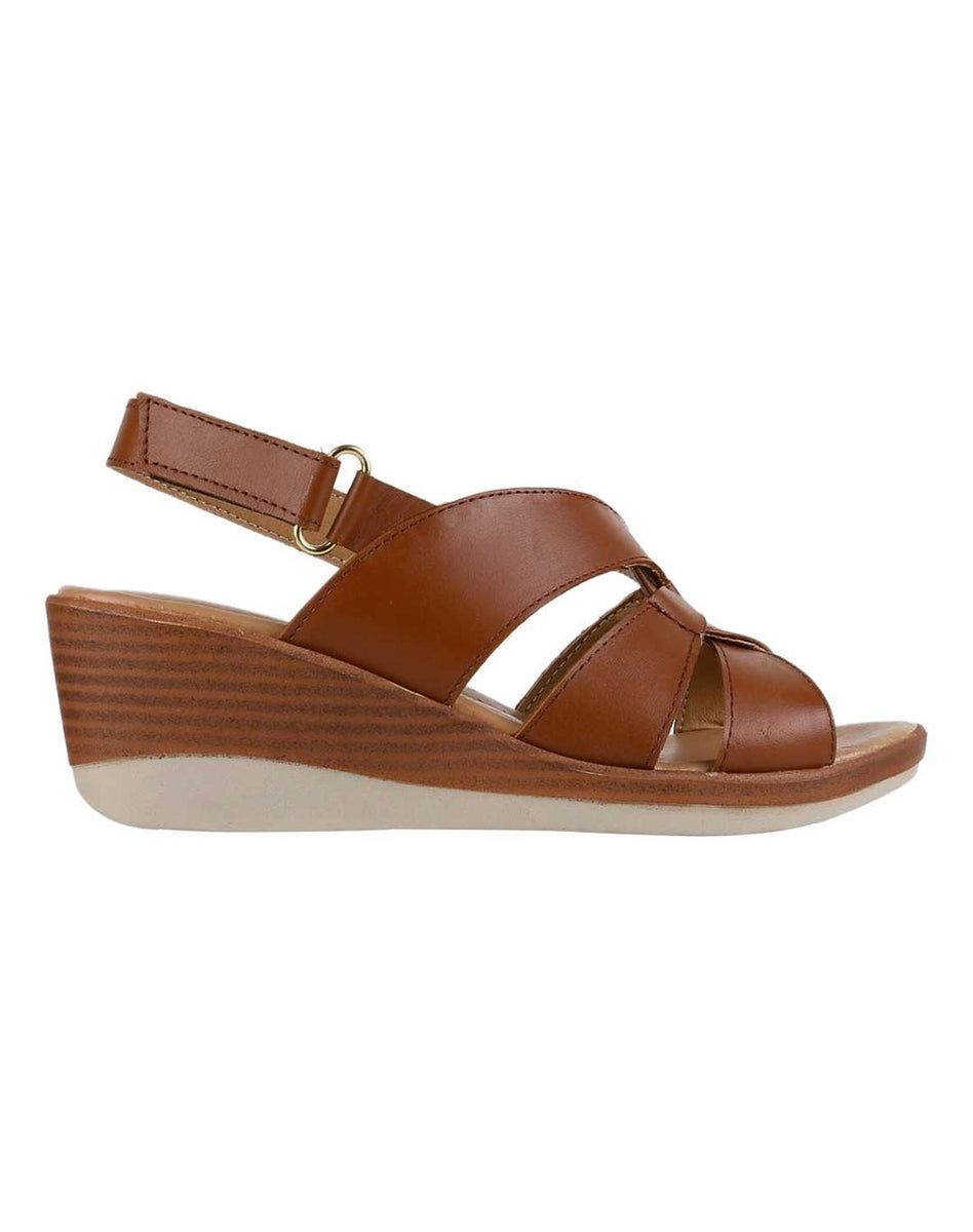 Sandalia Casual Cuña Mujer Café Piel Cruz Shoes 12604002 – SALVAJE ...